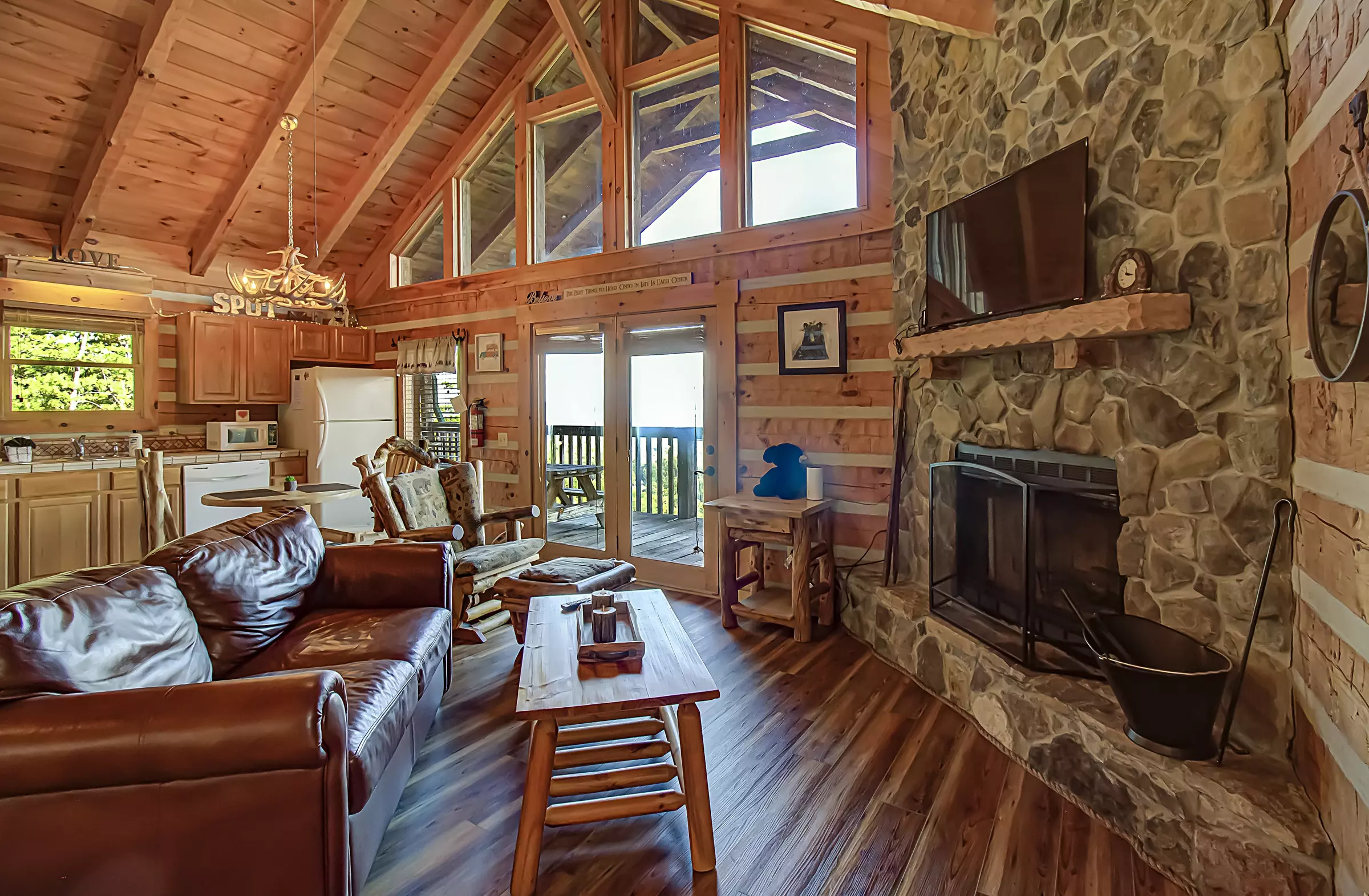 That's The Spot! - Accommodations by Great Cabins in the Smokies